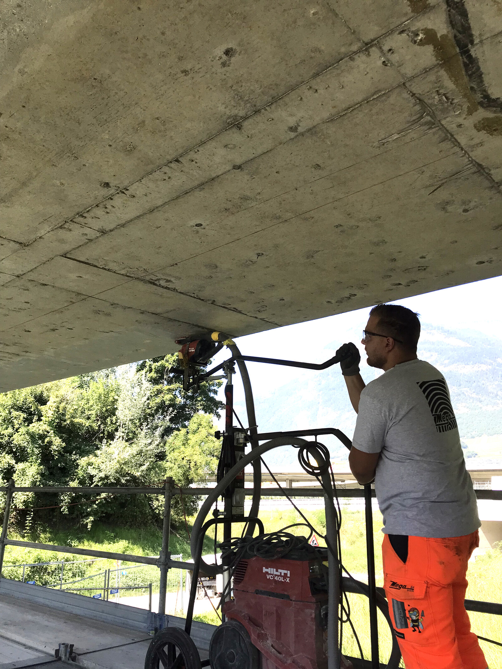Reinforcement of access ramps - A9 - Viaduct Riddes - Riddes ...